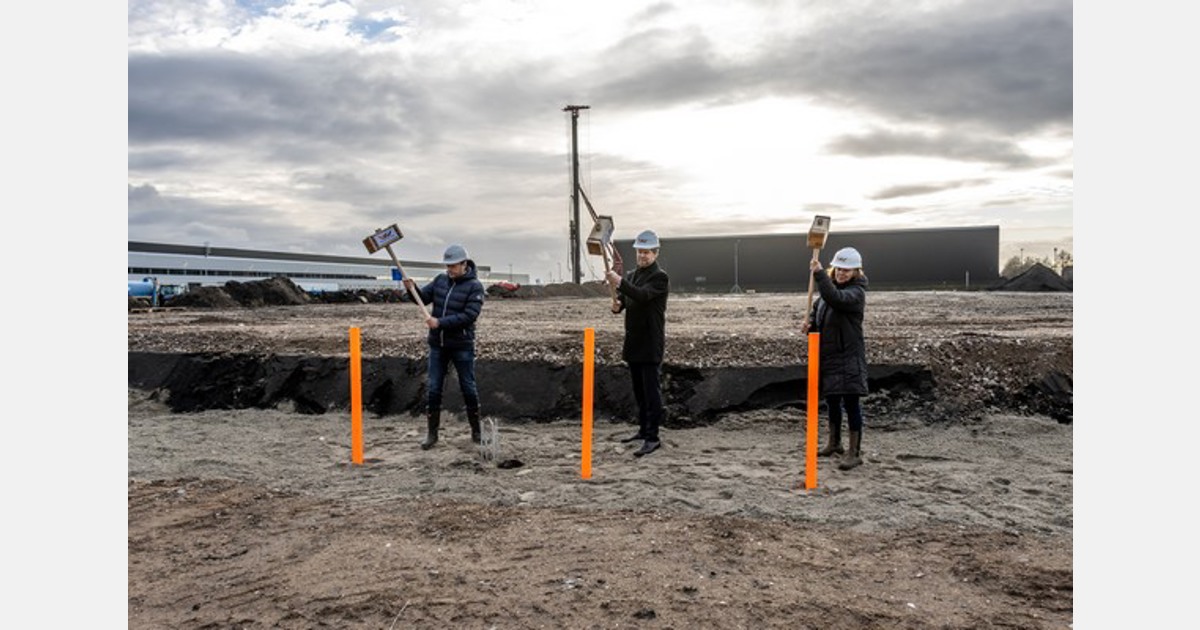 Eerste paal geslagen van crossdock op LogistiekPark A12 Waddinxveen