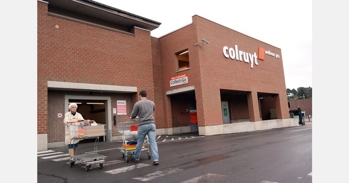 Boeren blokkeren distributiecentrum Colruyt